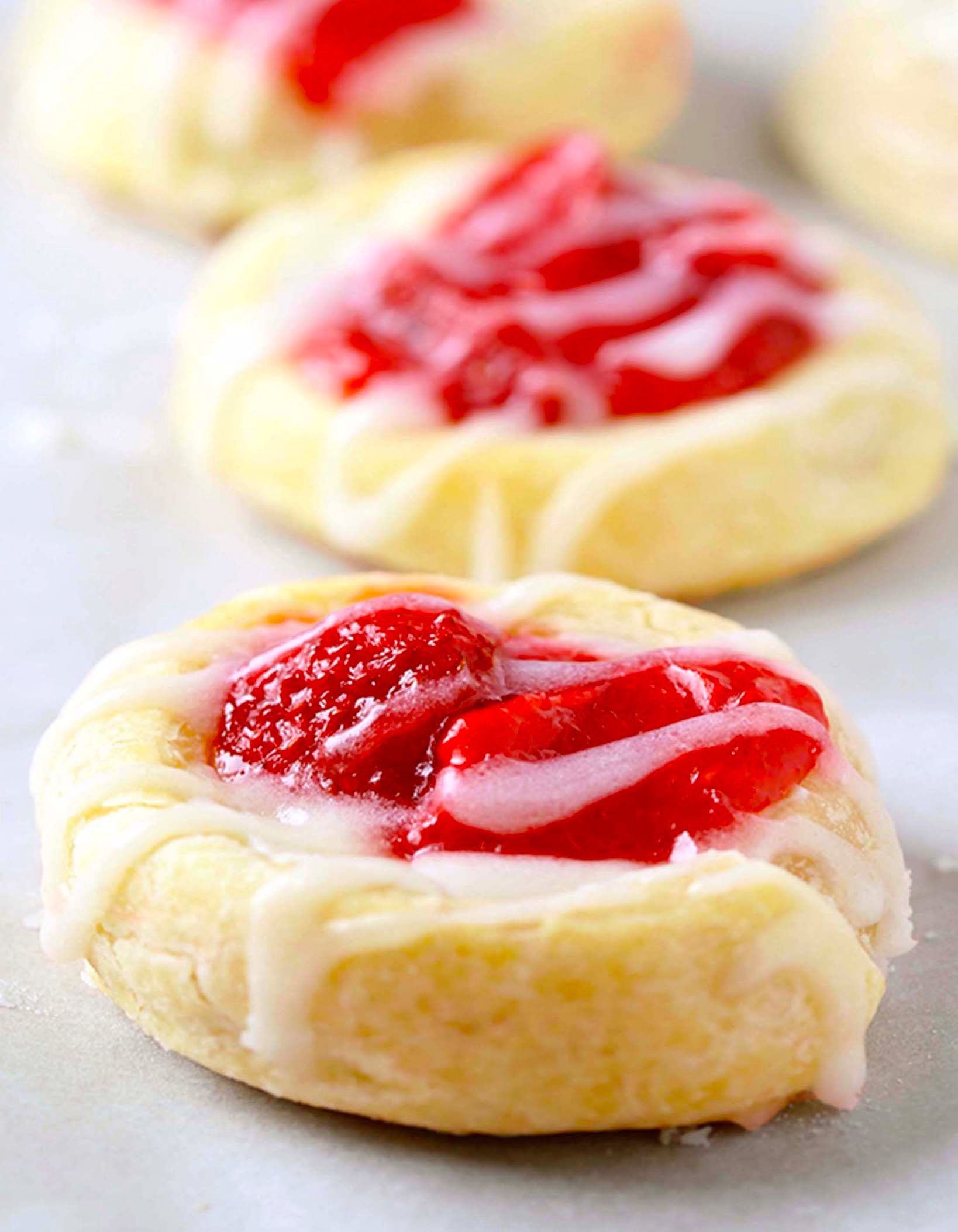 Easy Strawberry Cream Cheese Danish Recipe - Maria's Kitchen