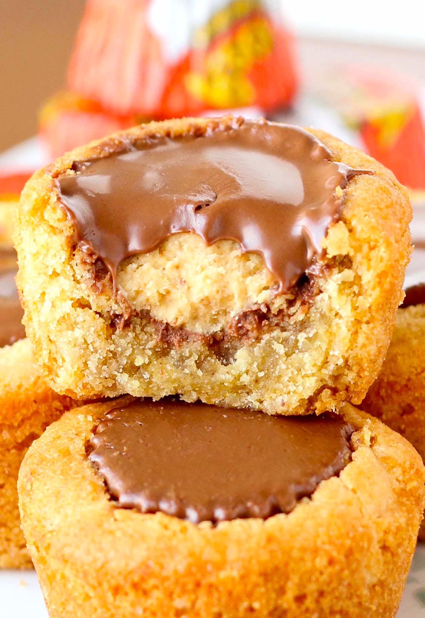 Easy Reese’s Peanut Butter Cookie Cups - Maria's Kitchen Easy Reese’s Peanut Butter Cookie Cups - Maria's Kitchen