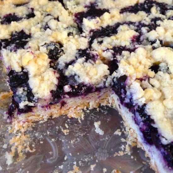 Easy and Delicious Blueberry Shortbread Bars - Maria's Kitchen