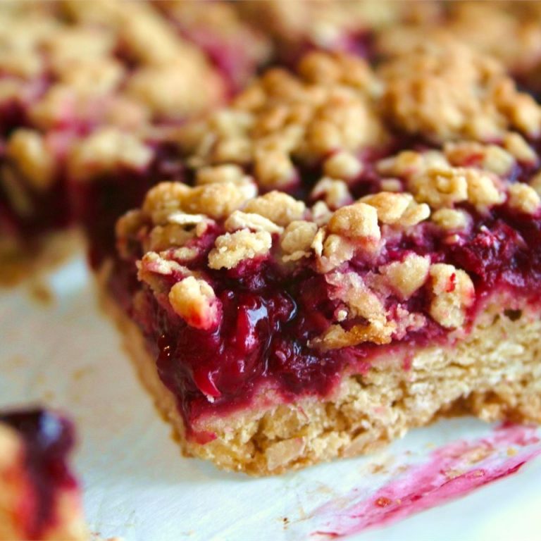 Raspberry Oatmeal Cookie Bars - Maria's Kitchen
