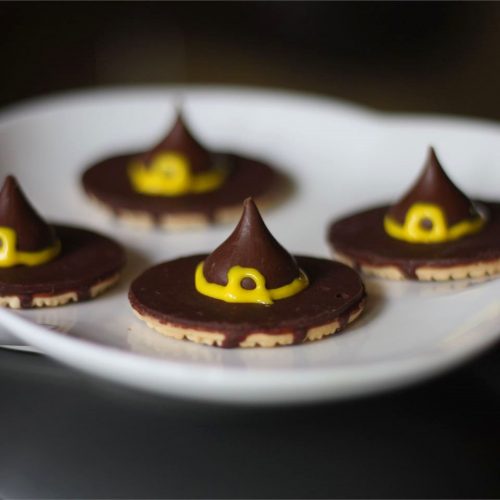 easy-witch-hat-cookies-halloween-treats-maria-s-kitchen