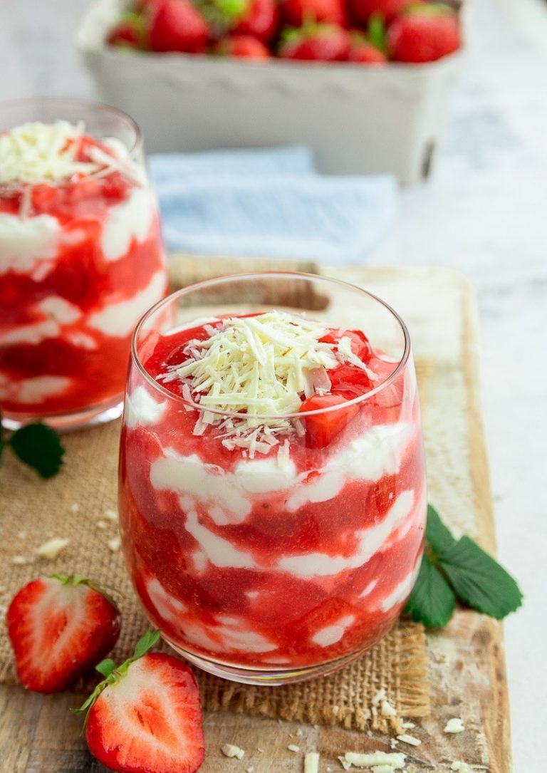 Spring Strawberry Dessert in a Glass - Maria's Kitchen
