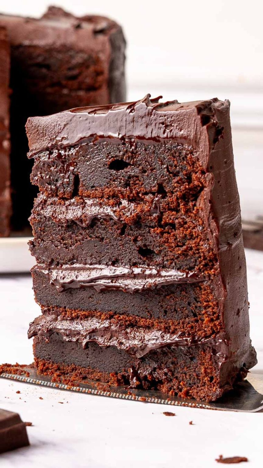 Chocolate Mud Cake - Maria's Kitchen