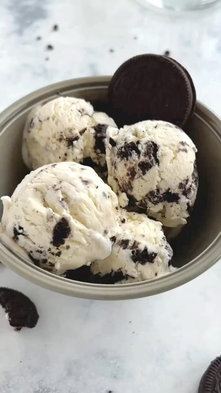 Oreo Ice Cream - Only 3 Ingredients - Maria's Kitchen