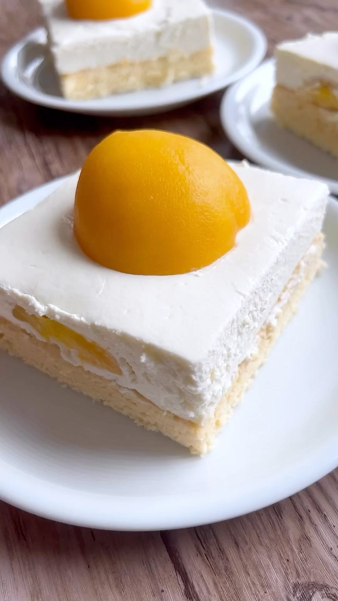 Sunny-Side-Up Cake - Maria's Kitchen