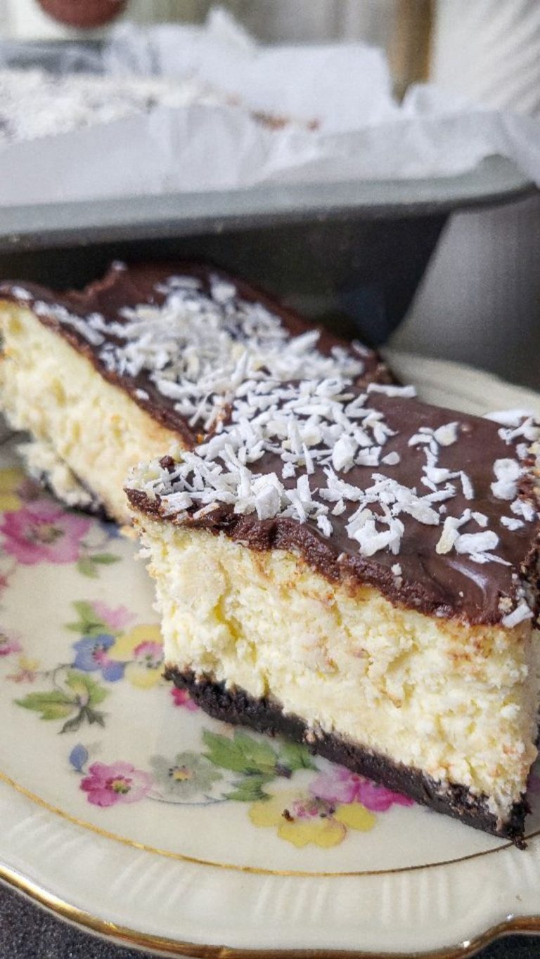 Bounty Cheesecake - Maria's Kitchen